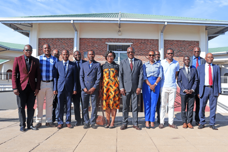 New Alumni Committee meets VC Prof. Mwenje | Bindura University of ...